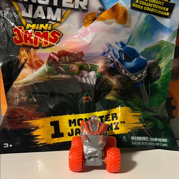 Monster Jam | Toys | Monster Jam Mini Thunderroarus 225 Series 20 538 ...